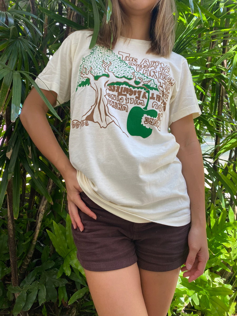 The Apple Tree – 88 Tees - Honolulu, Hawaii